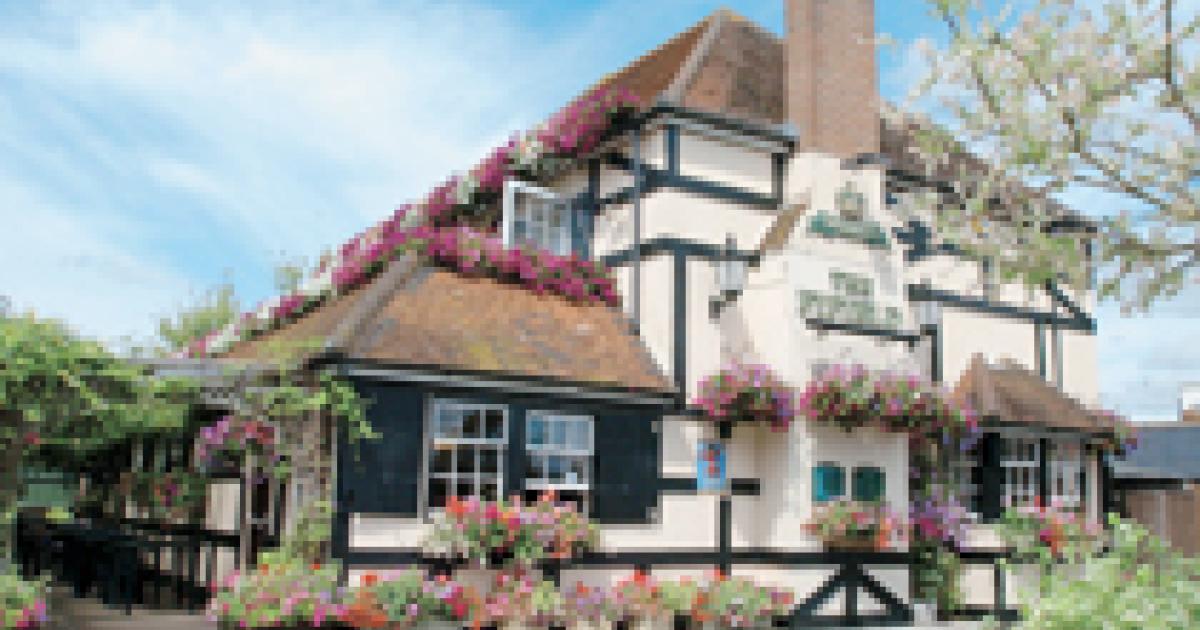 Fifield Inn landlords say farewell after 12 years of service ...