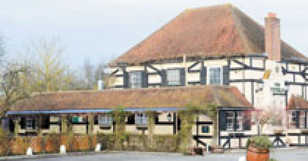 No date confirmed for reopening of closed Fifield Inn - Maidenhead ...
