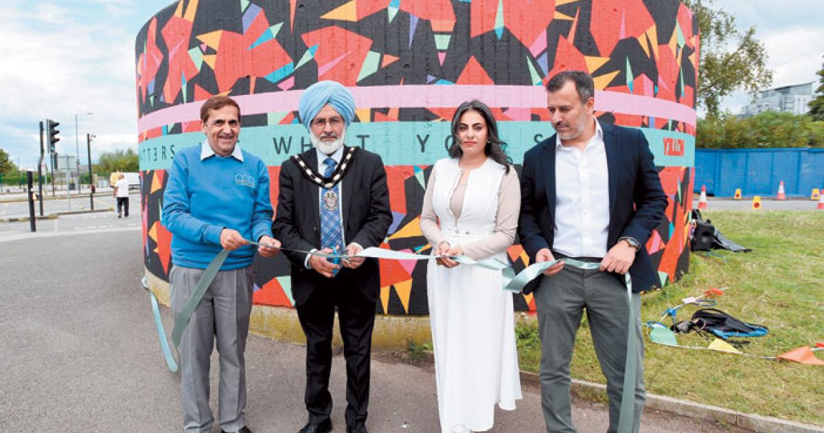 Street art mural unveiled in Slough aims to give town 'new identity ...