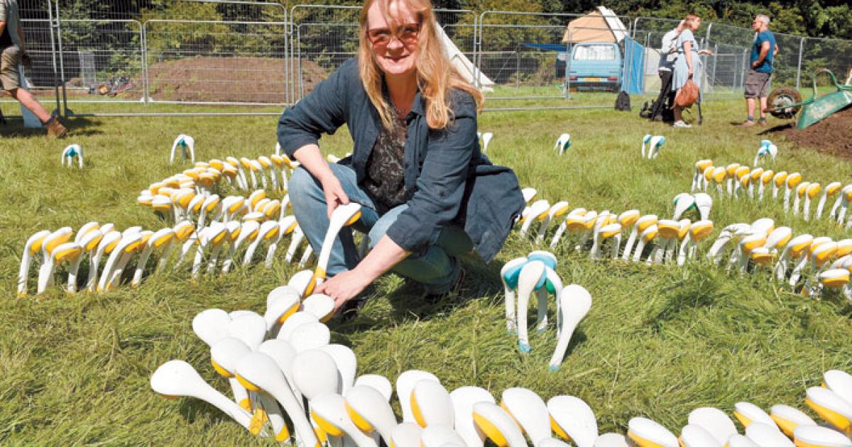 Cookham artist is 'looking for humanity' in archaeological dig with ...