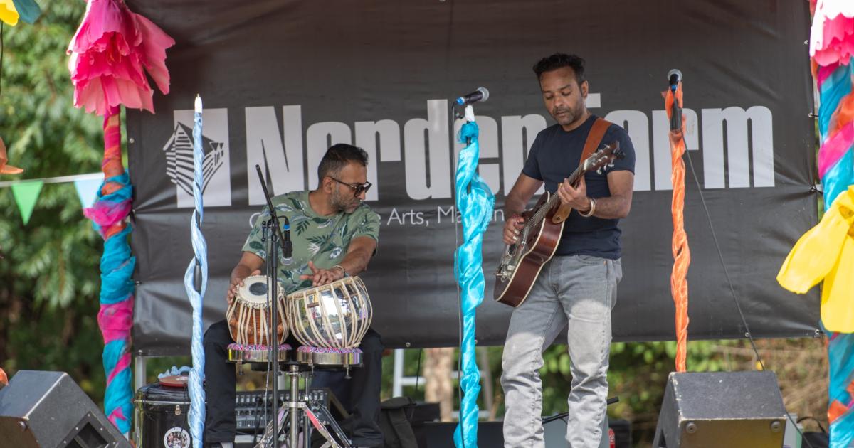 Hundreds join in the fun at annual Norden Farm Kite Festival - Photo 1 ...