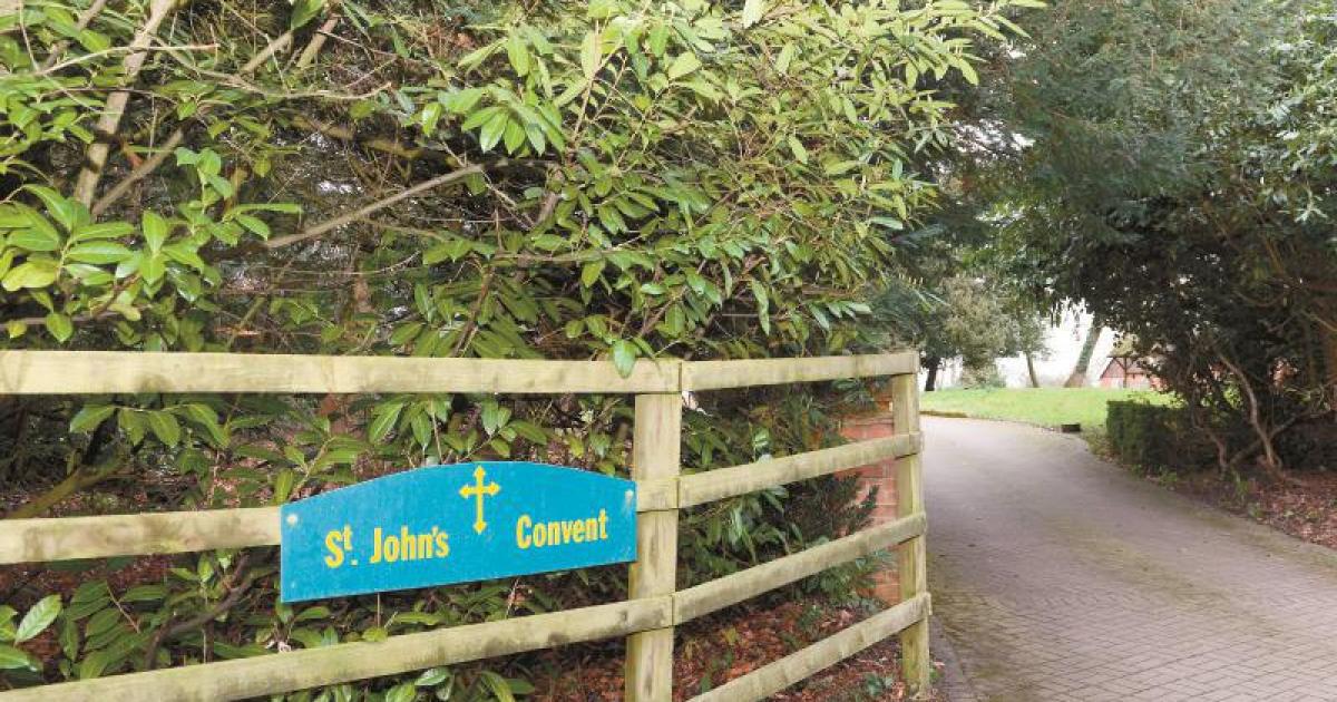 Nun praises fire crews who came to rescue after convent crash - Photo 1 ...