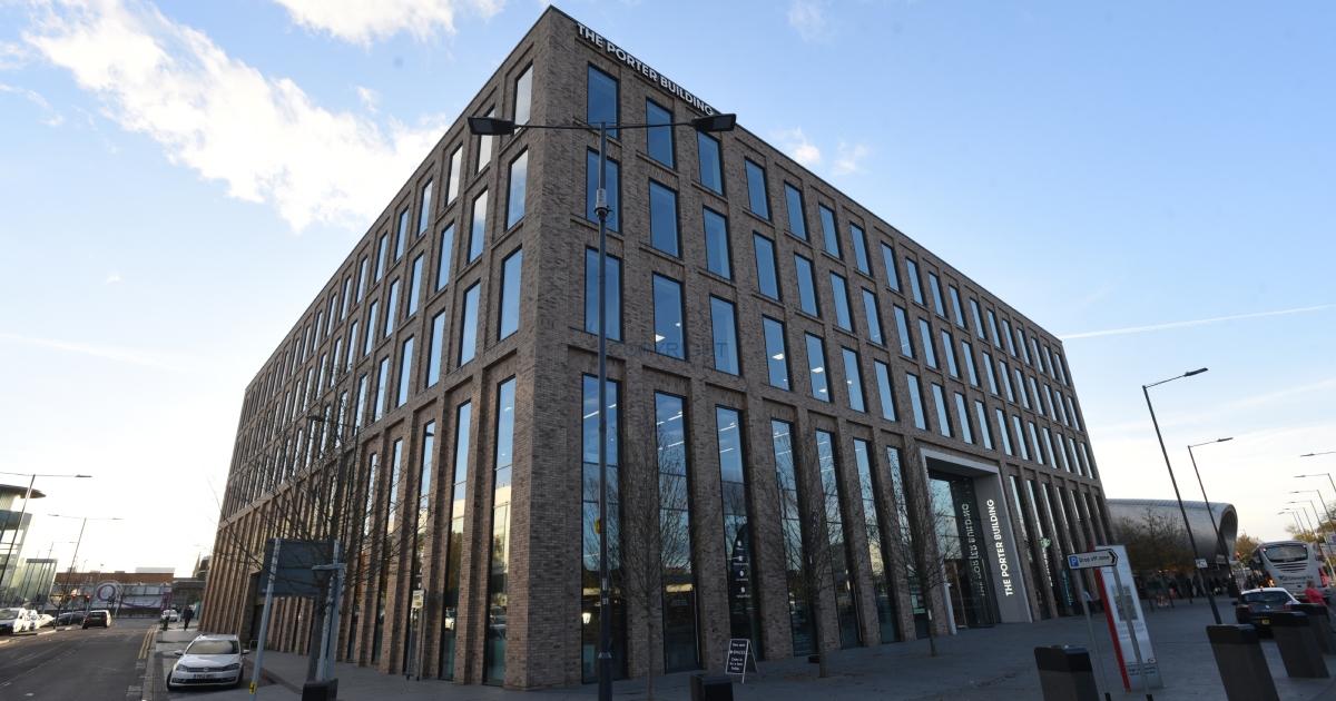 Plan for network of 4G/5G phone hubs in Slough withdrawn - Maidenhead ...