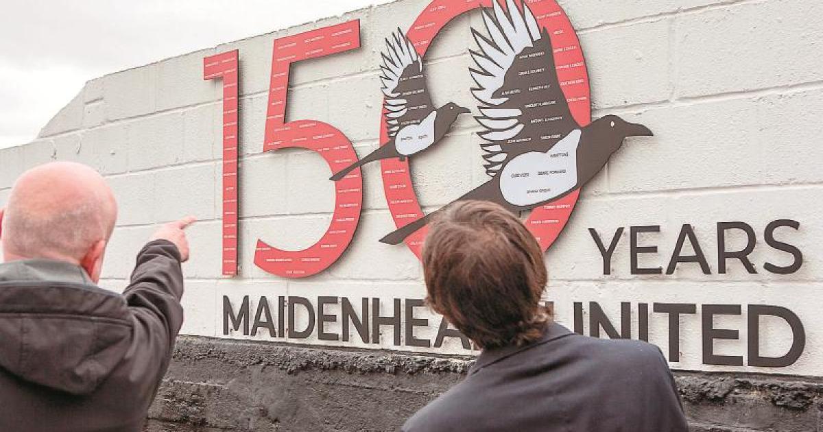 Chairman unveils commemorative plaque to mark Magpies' 150th ...