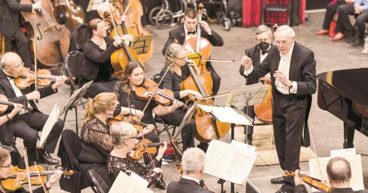 Slough Philharmonic Society director of music retires after 66 years ...