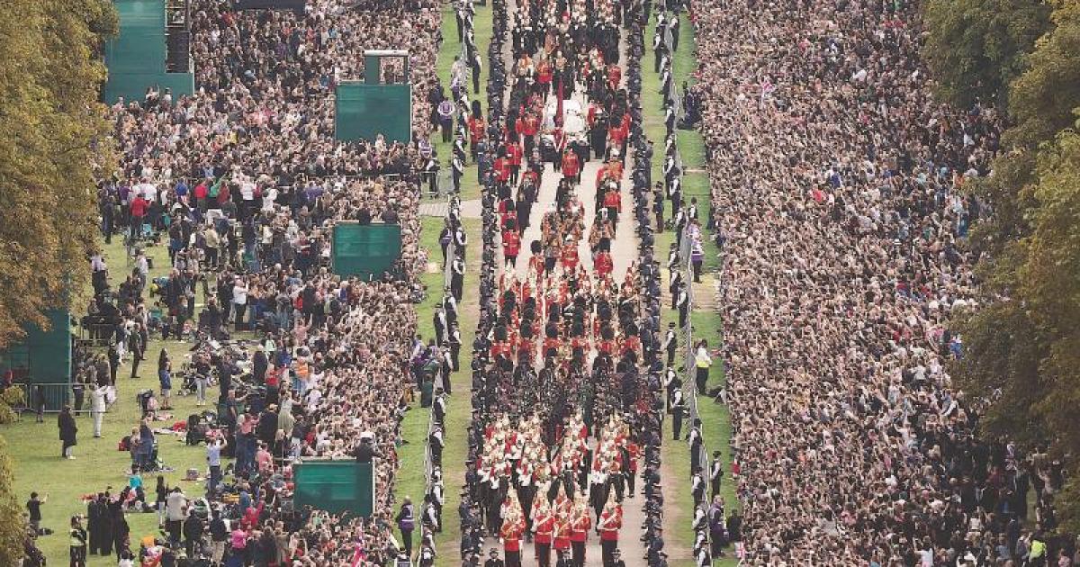 'Unprecedented' number of visitors to Windsor for Queen's funeral ...
