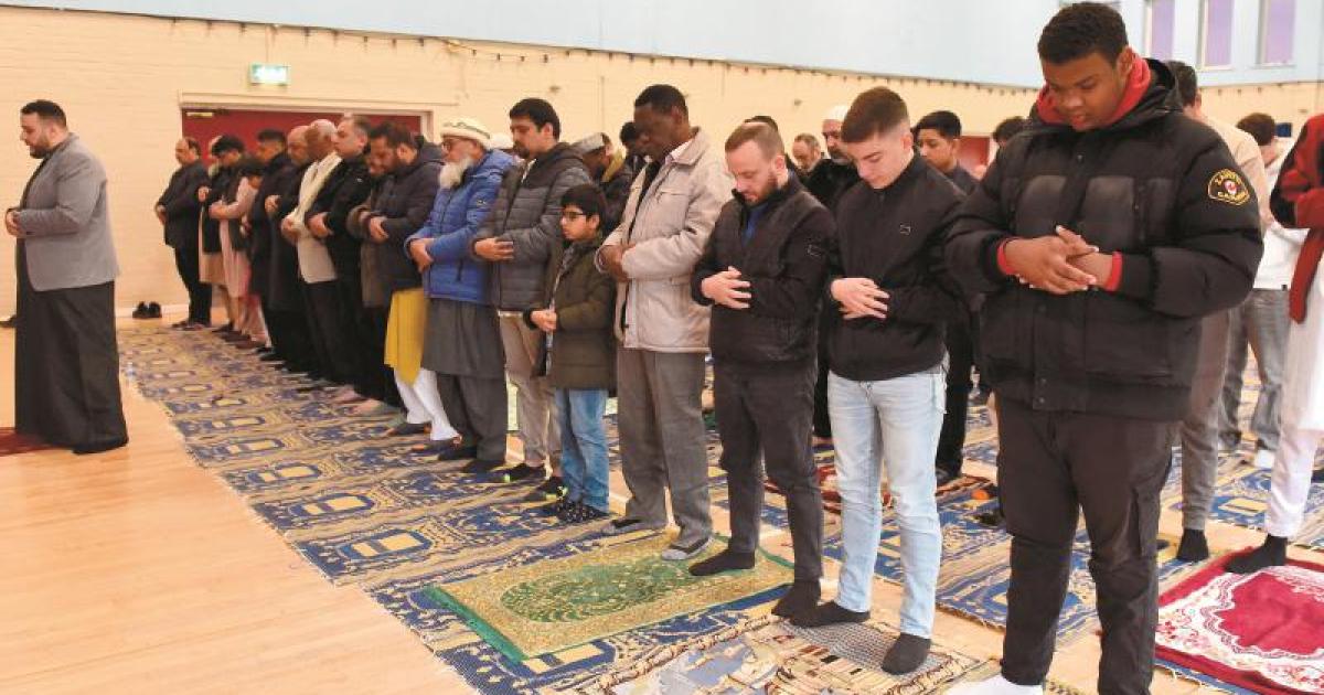 Almost 150 people gather for Windsor Eid in the Park celebration ...