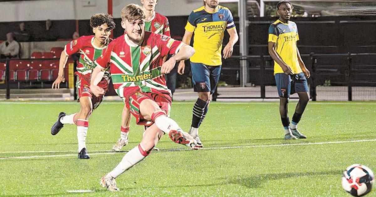 Windsor FC to hold trial to recruit players for Combined Counties ...