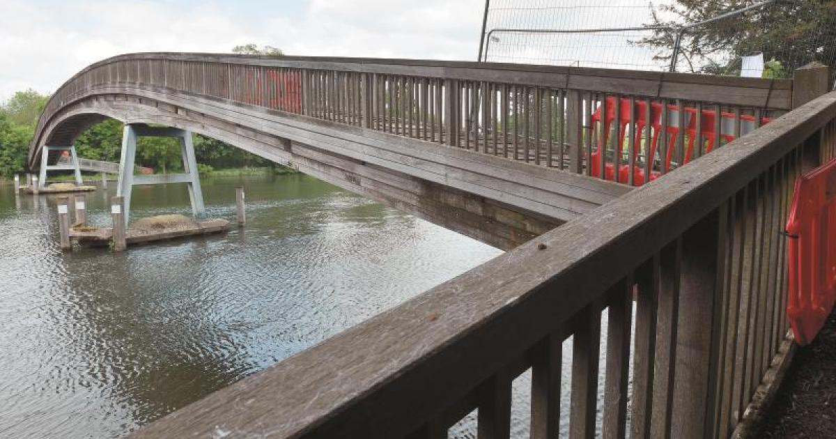 Millions of pounds would be needed to replace Temple Bridge, EA rep ...