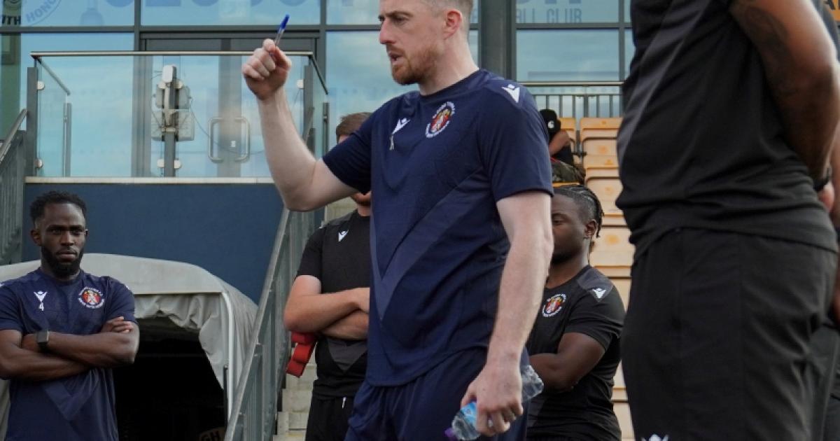 Slough Town share spoils with Reading but young guns are shot down by ...