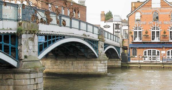 Windsor and Eton Bridge arches plan is dropped - Maidenhead Advertiser