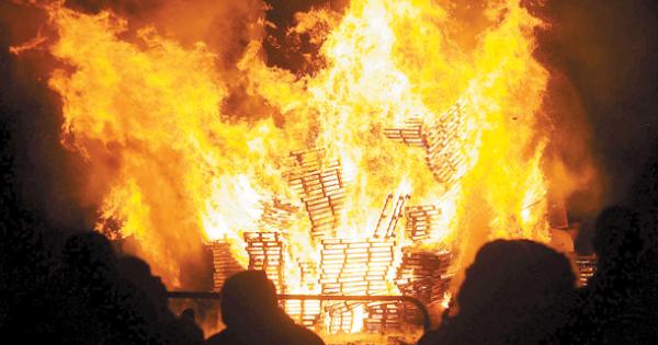 Wooden pallets needed to help make memorable bonfire - Maidenhead ...