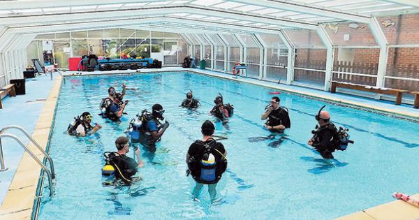 Scuba diving day at Papplewick School raises funds for armed forces ...
