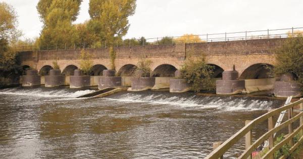 Jubilee River in action as River Thames levels rise - Maidenhead Advertiser
