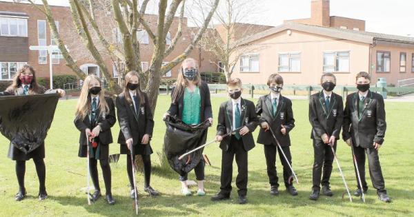 Cox Green School cleaner thanks to 'The Rubbish Busters' - Photo 1 of 1 ...