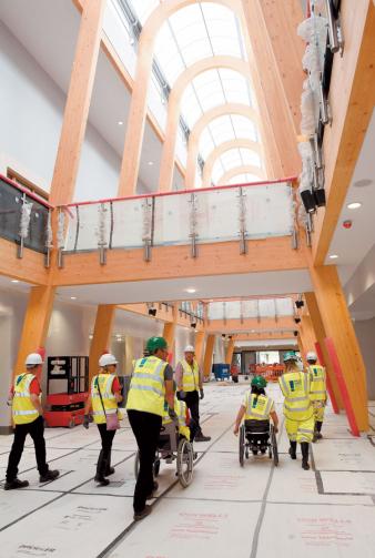 Guests get first look at Braywick Leisure Centre's 25-metre length pool ...