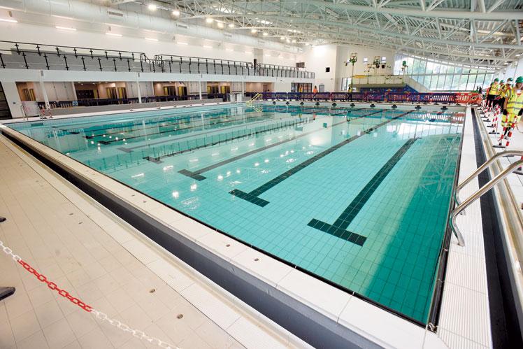 Guests get first look at Braywick Leisure Centre's 25-metre length pool ...