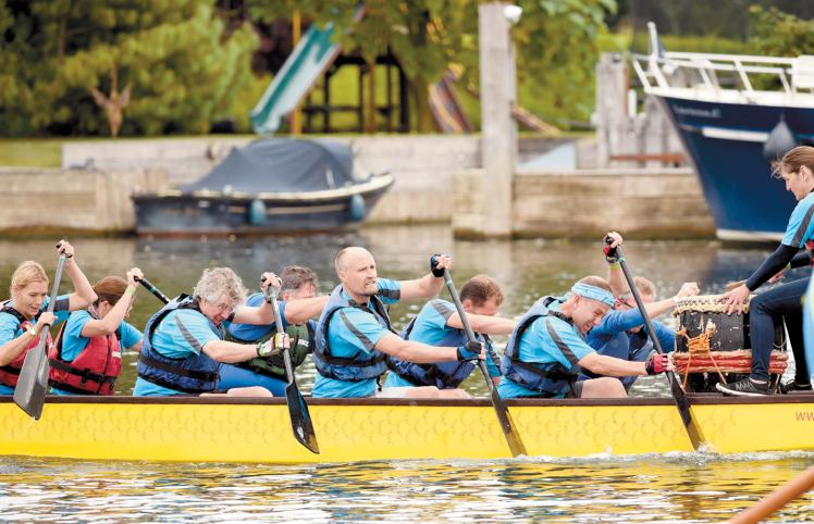 Dragon boats race down River Thames as Cookham Regatta returns - Photo ...