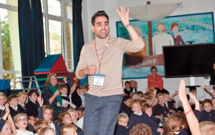 TV doctor visits Cookham school to teach pupils about sleep - Photo 1 ...
