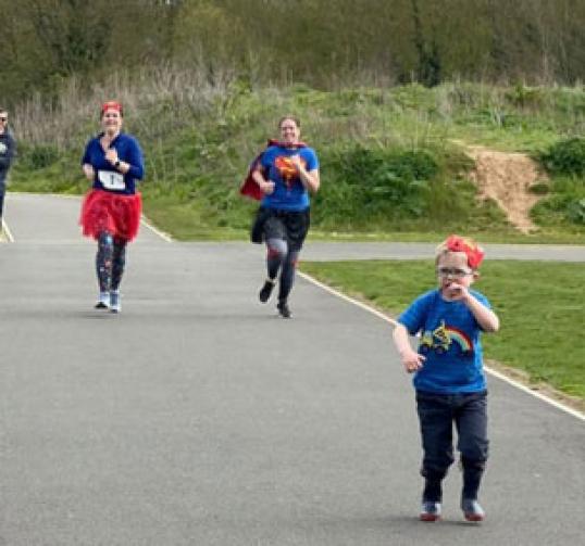 IN PICTURES: Stand Out for Autism fundraised fun run - Photo 1 of 7 ...