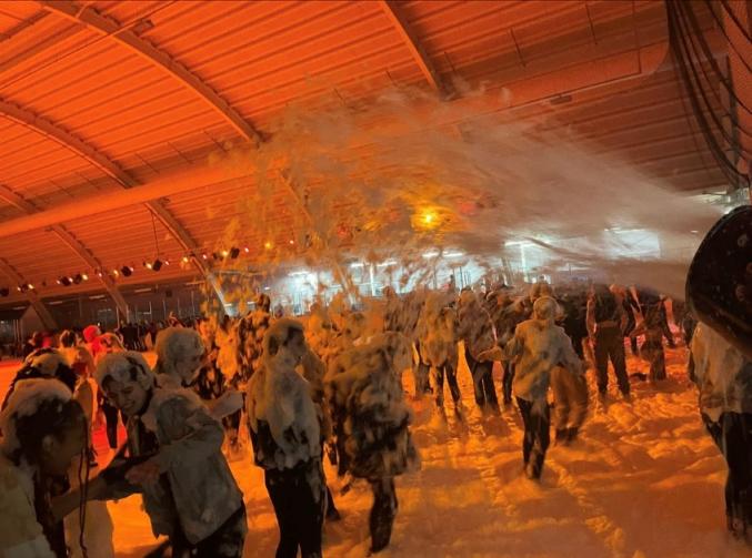 Hundreds raised for charity at Slough Ice Arena celebration - Photo 1 ...