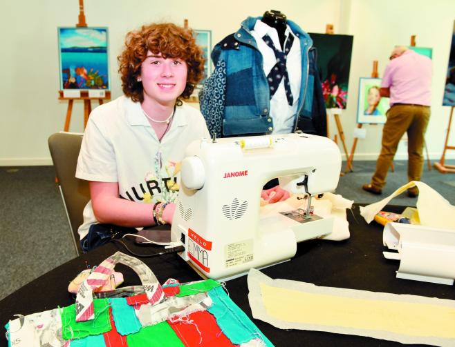 In pictures: MP Theresa May visits Cookham's first wildlife art ...