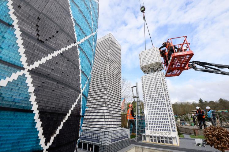 London display is 'updated for a new generation' at Legoland Windsor ...