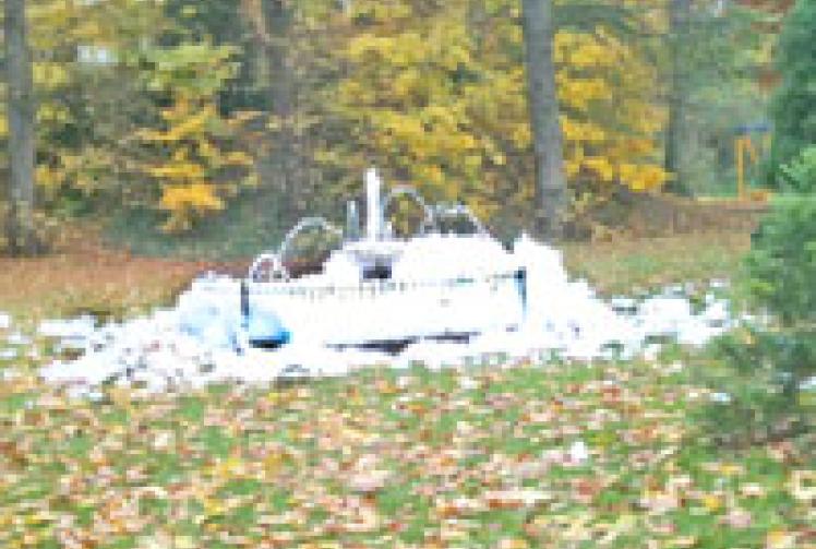 Pranksters fill Grenfell Park fountain with foam - Maidenhead Advertiser
