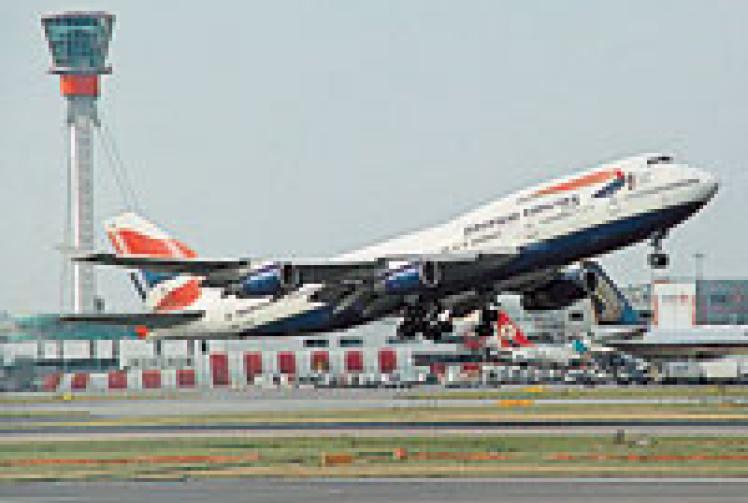 Views sought on night-time flying at Heathrow - Maidenhead Advertiser