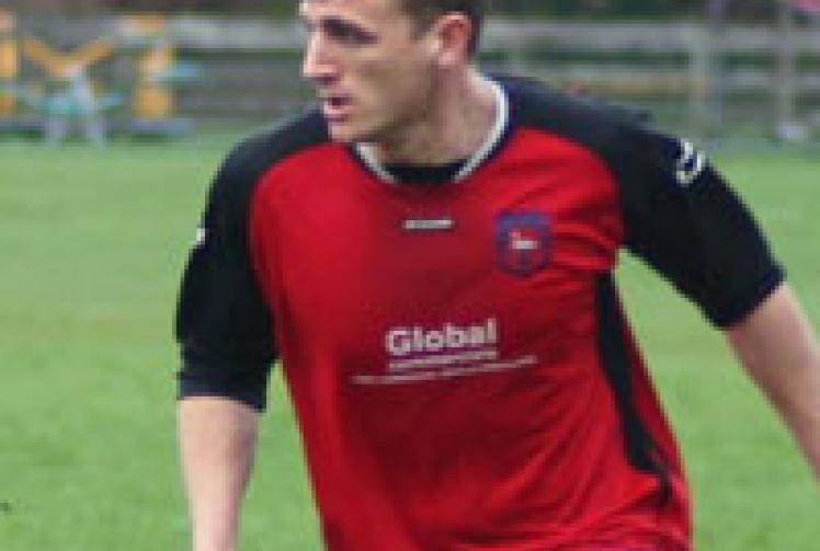 Sharp gives Cookham Dean FC the edge - Maidenhead Advertiser