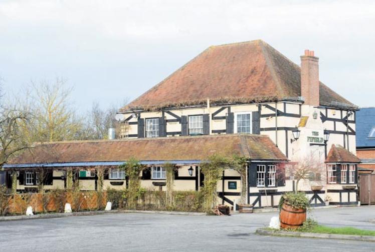 Village couple take over Fifield Inn - Maidenhead Advertiser