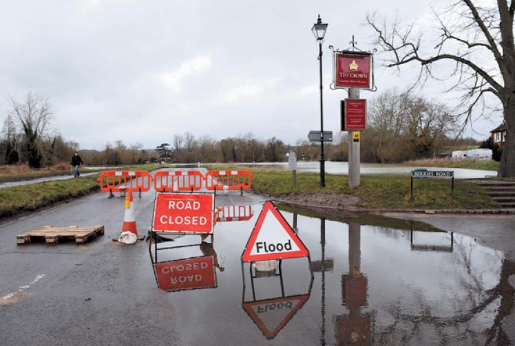 Floods: Cookham village 'united in crisis' - Maidenhead Advertiser