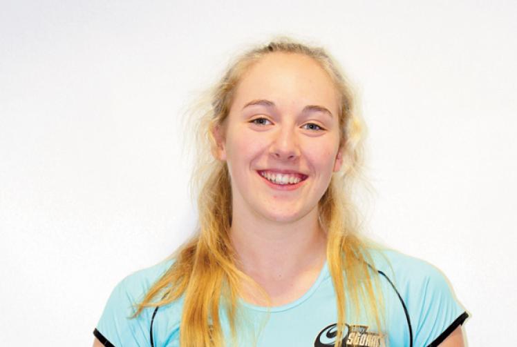 Rising netball star receives grant from Bucks SportsAid Foundation ...