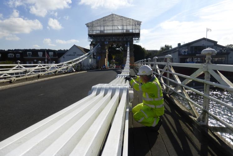 Marlow Bridge: Commuters could face 20-week wait if new parts are ...