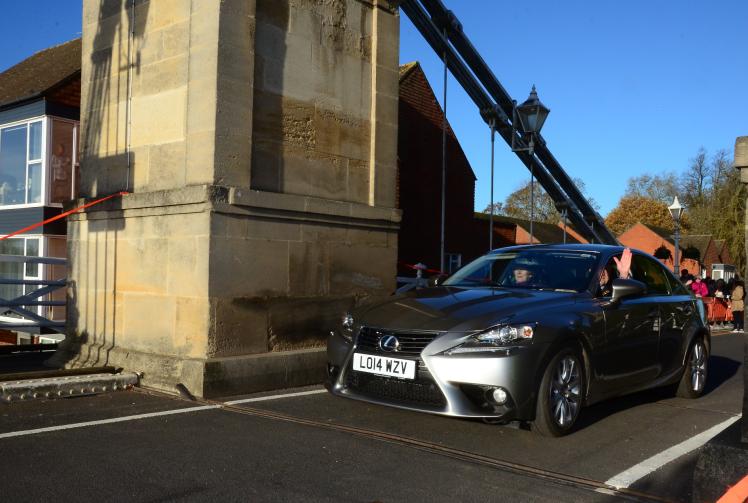 Marlow Bridge reopens two months after lorry incident - Maidenhead ...