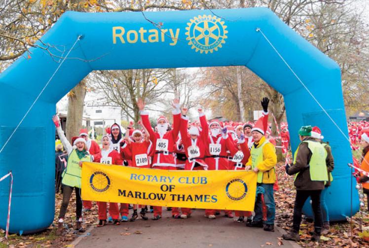 Early call for entries to Marlow's 19th Santa Fun Run - Maidenhead ...