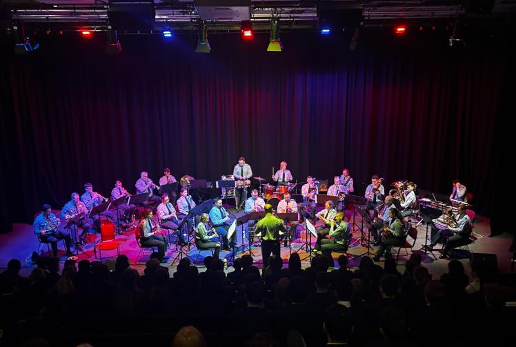 RAF band delights Furze Platt students with lively performance ...
