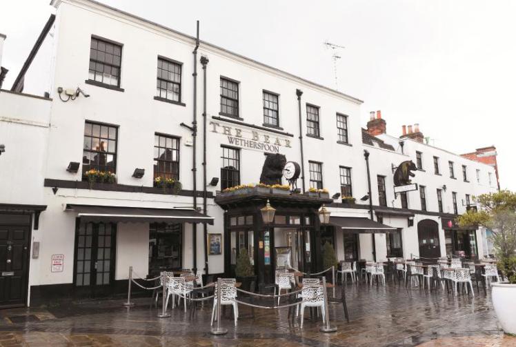 Maidenhead pub receives gold rating in Loo of the Year Awards - Photo 1 ...