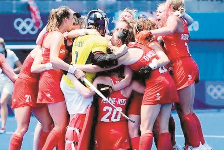 Rayer on target as Great Britain's women win Olympic bronze - Photo 1 ...