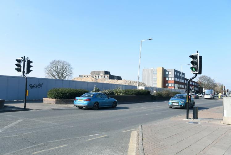 Several sets of 'old and obsolete' traffic lights replaced in Slough ...