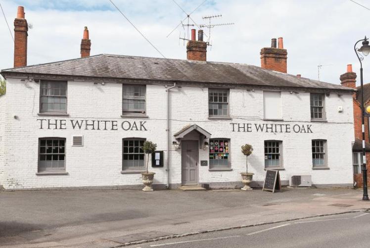 Cookham pub's plans for midnight opening hours met with strong ...