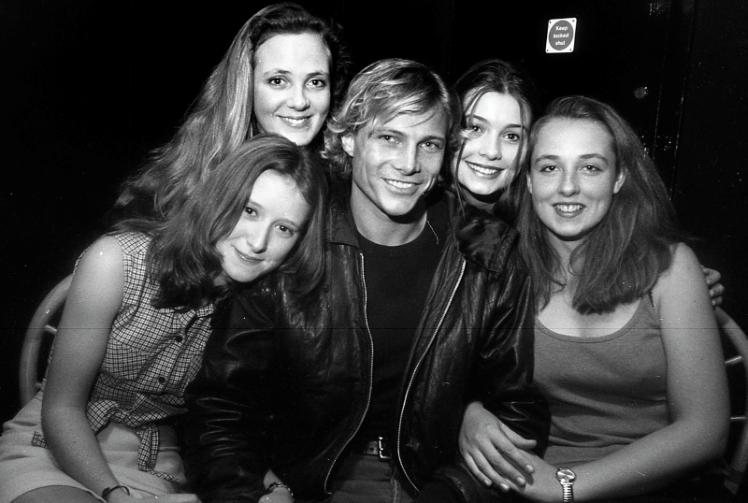 Remember When: Huge queues for Neighbours star's club appearance ...
