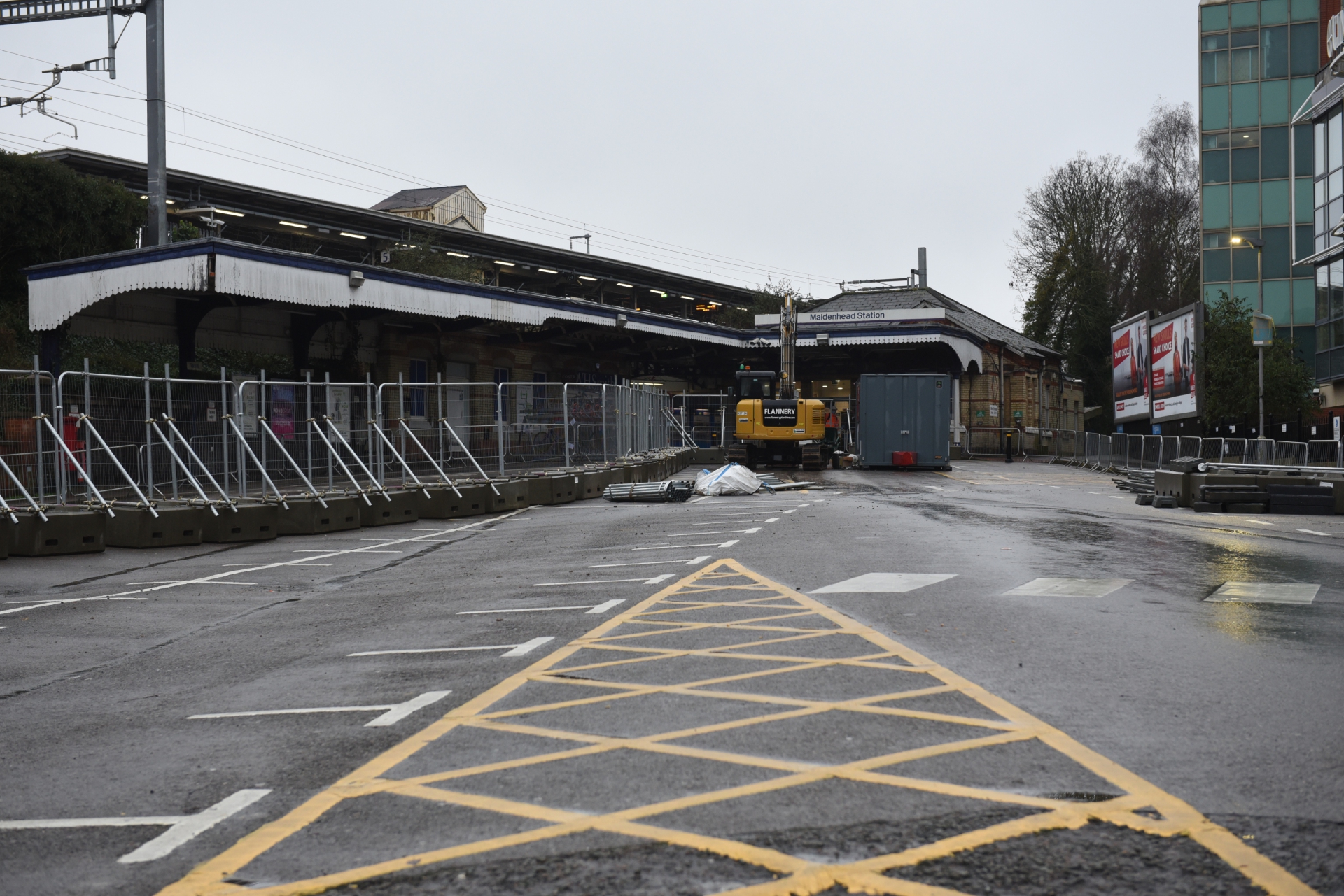 Maidenhead railway station forecourt officially re-opened - Photo 1 of ...