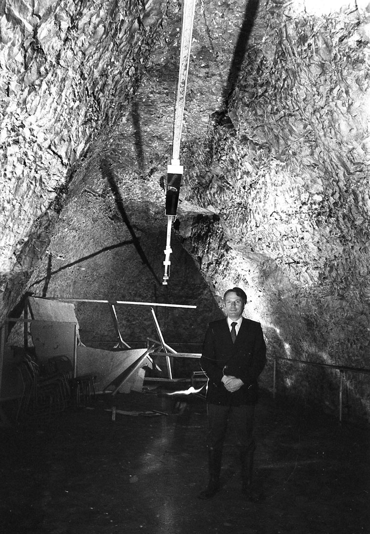 Remember When: Warren Row nuclear shelter went up for sale - Photo 1 of ...